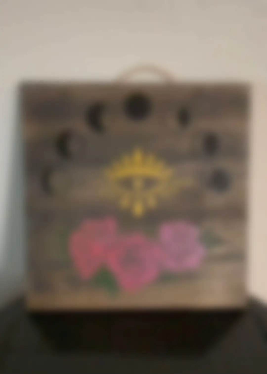 Phases of the Moon and Red Roses | วิดีโอที่เผยแพร่โดย Deb⚖️ | Lemon8