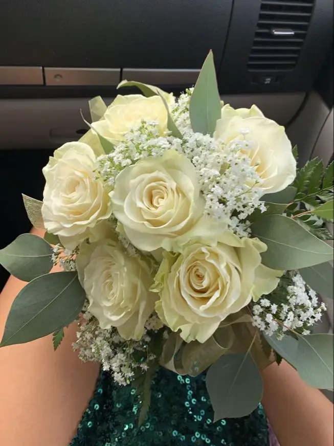 Prom Bouquet - Lemon8 Search