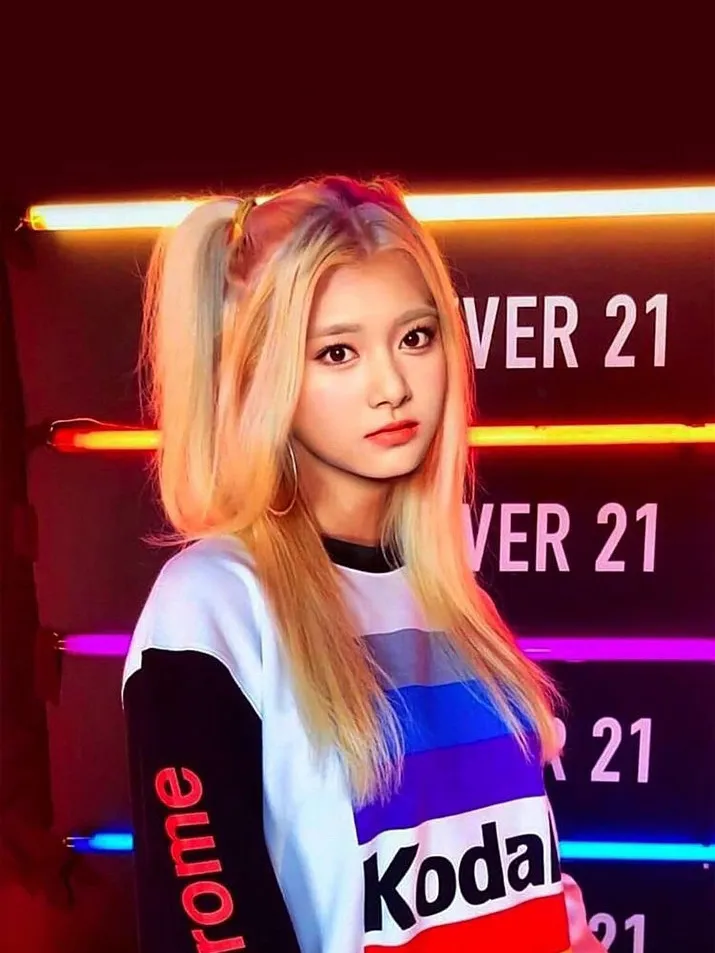 ツウィ TWICE 壁紙 | へちまが投稿したフォトブック | Lemon8