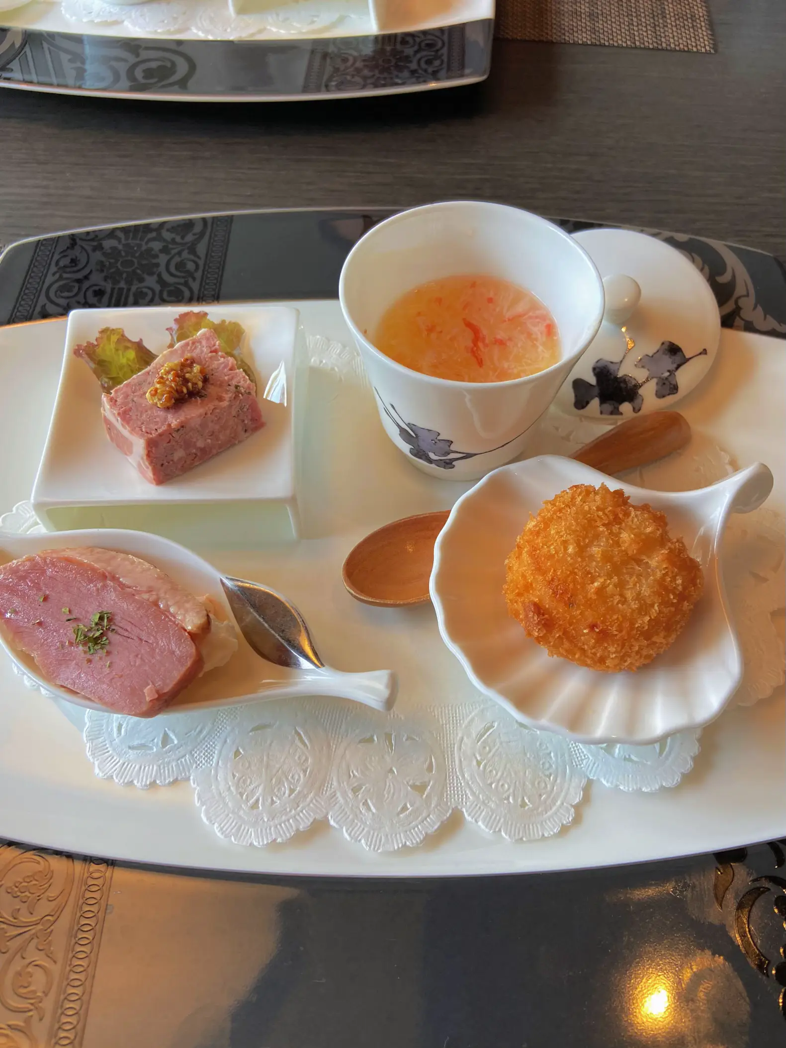 ル コック ルージュ（Le coq rouge）でランチ🍽️ | k_leo0405が投稿したフォトブック | Lemon8