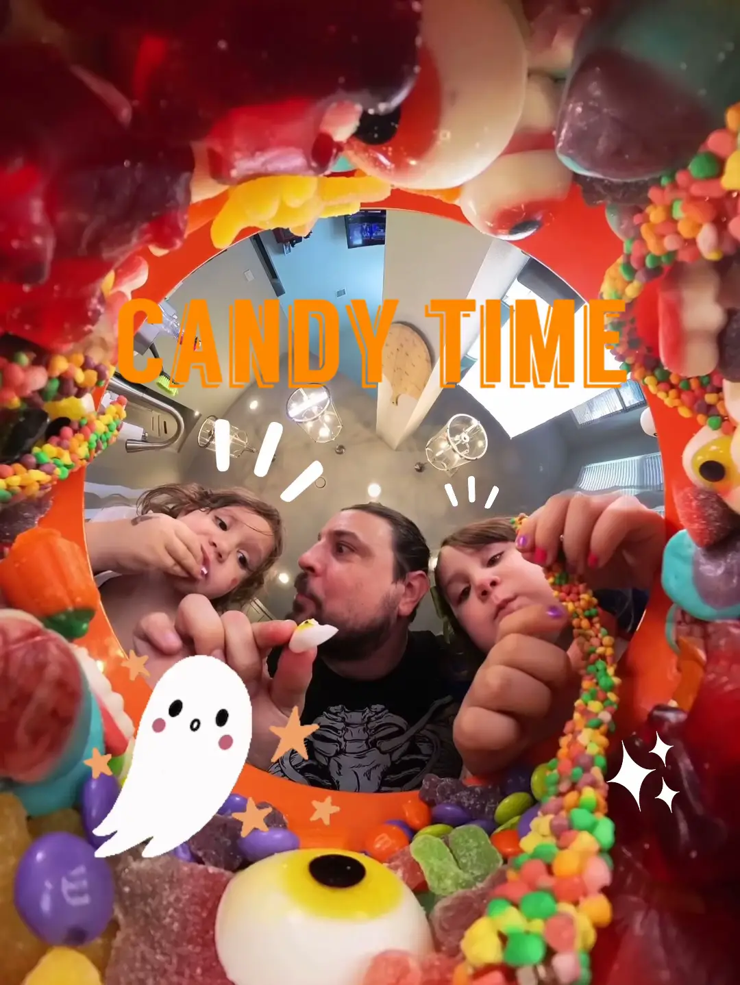 Trick or treat!🍬 | วิดีโอที่เผยแพร่โดย Insta360 | Lemon8