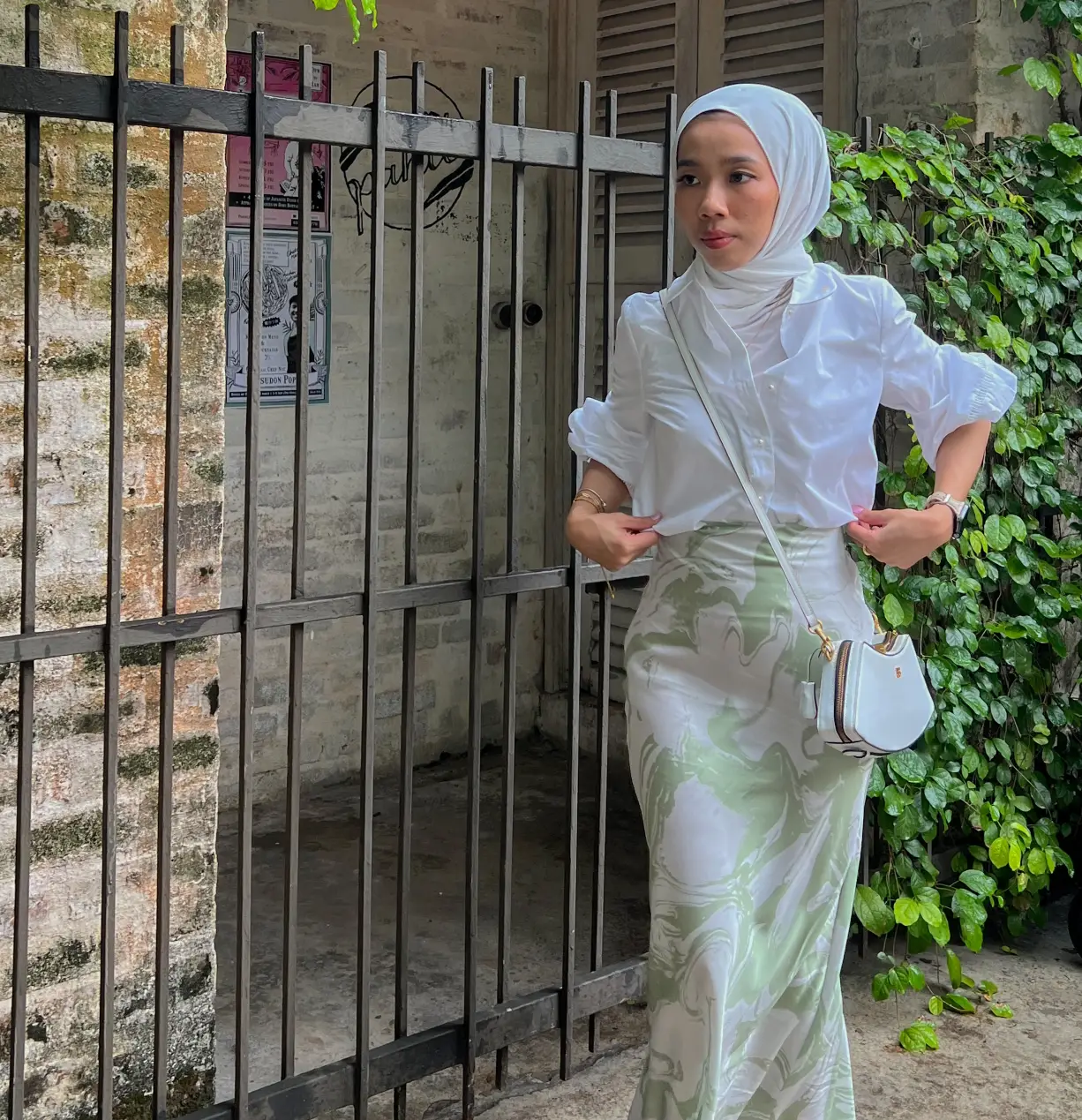 How To: Ikat Pario (Tak Nampak Kaki) | Video diterbitkan oleh Hana Aisya | Lemon8