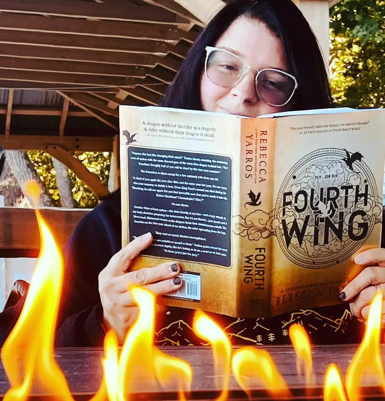 A random connection between two strangers | แกลเลอรีที่โพสต์โดย Books ...